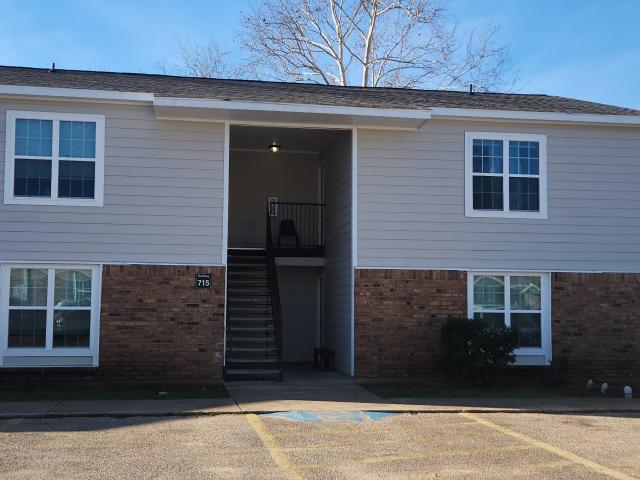 2 BR, 1 BA Apartment 298 West Avenue A, Belton, TX 76513