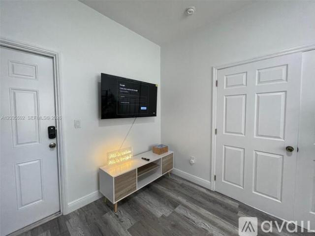 2 BR, 1 BA Apartment 29 Oviedo Ave, Unit 1, Coral Gables, FL 33134