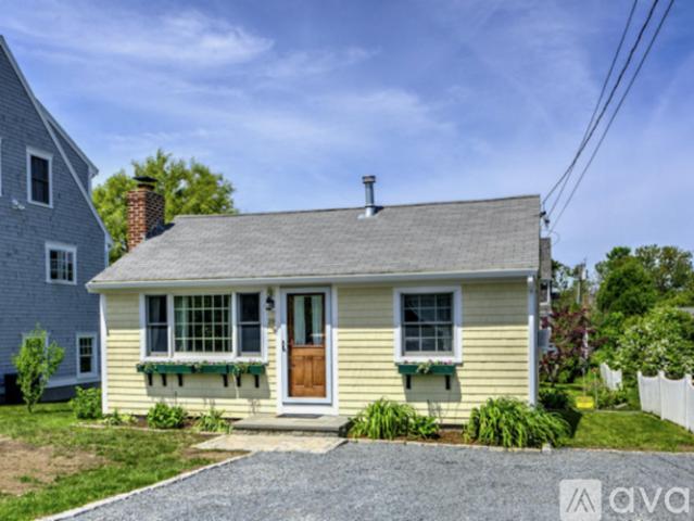 2 BR, 1 BA Apartment 29 Almy Ave, Sandwich, MA 02563