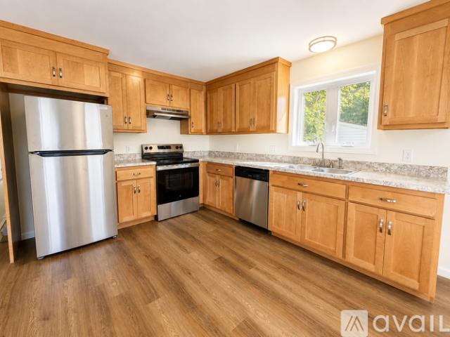 2 BR, 1 BA Apartment 203 Lebanon Avenue, Unit B, Colchester, CT 06415