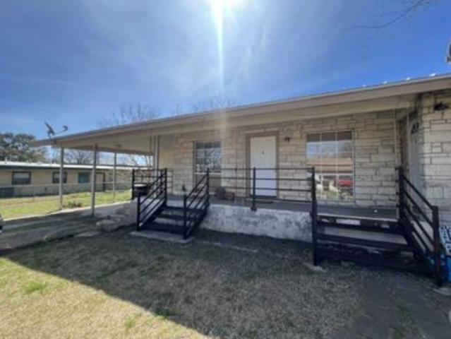 2 BR, 1 BA Apartment 203 North Street, Kyle, TX 78640