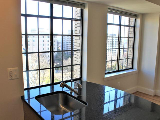 2 BR, 1 BA Apartment 2000 Connecticut Ave NW Unit 914, Washington, DC 20008