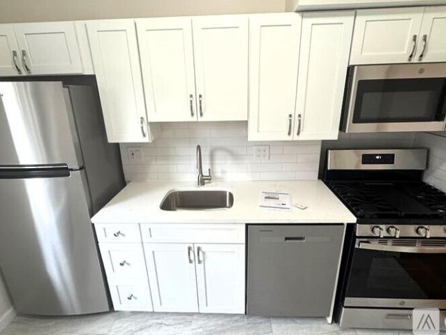 2 BR, 1 BA Apartment 2001 Commonwealth Ave, Unit #34, Boston, MA 02135