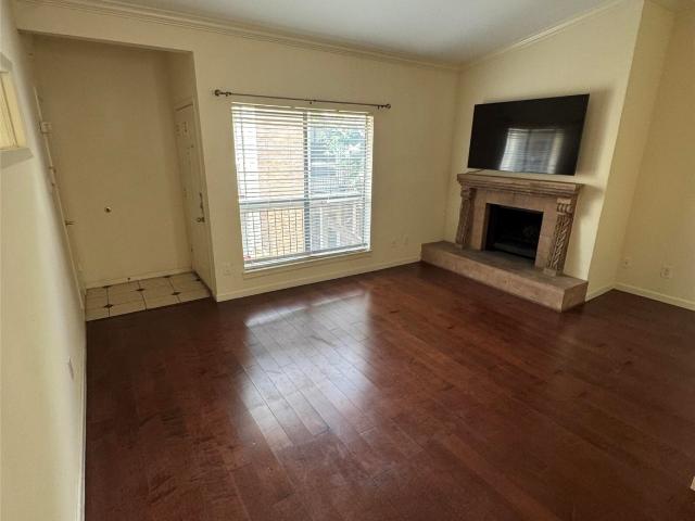 2 BR, 1 BA Apartment 2001 Bering Drive, Houston, TX 77057