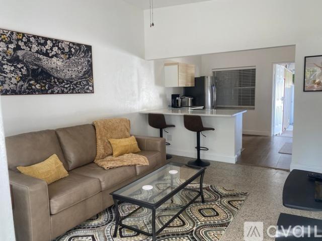 2 BR, 1 BA Apartment 2003 Page Avenue Unit 2, Orlando, FL 32806