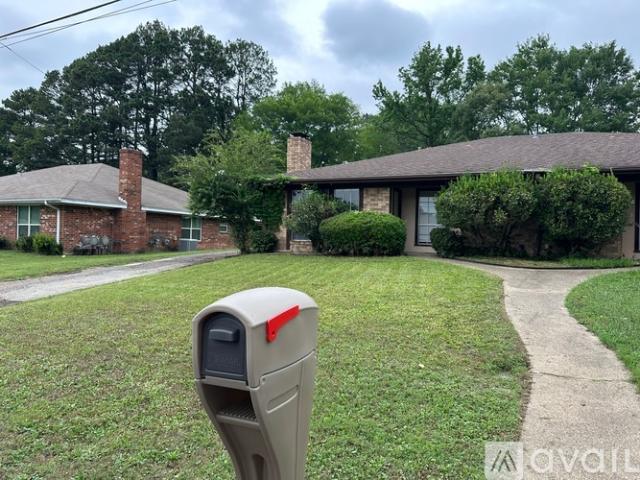 2 BR, 1 BA Apartment 2005 Majestic Pace, Unit B, Longview, TX 75604