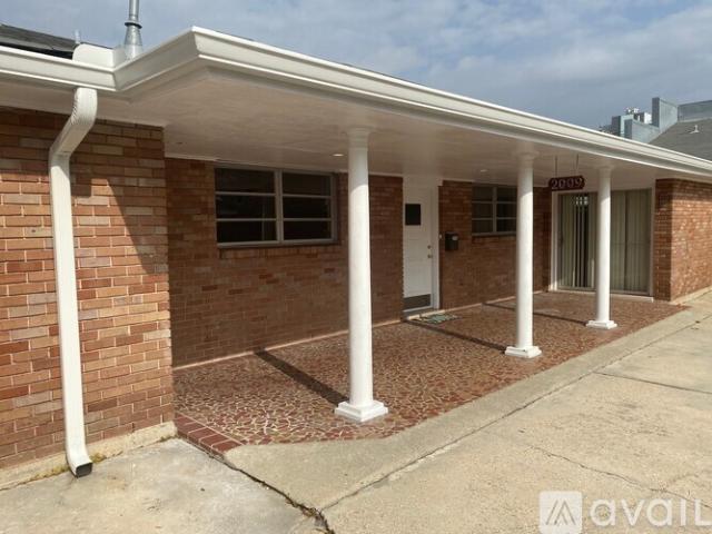2 BR, 1 BA Apartment 2009 Athania Pkwy, Unit 1, Metairie, LA 70001