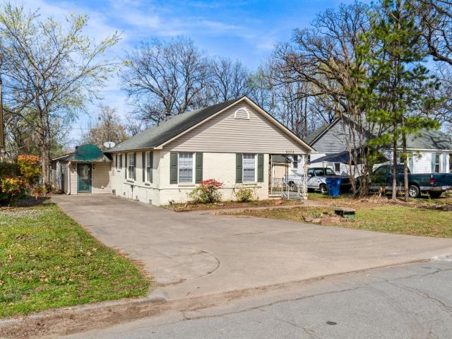 2 BR, 1 BA Apartment 2009 South V Street, Fort Smith, AR 72901
