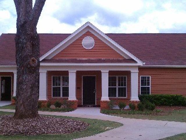 2 BR, 1 BA Apartment 200 Vineyard Walk, Atlanta, GA 30316