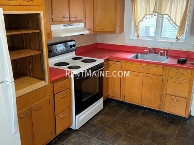 2 BR, 1 BA Apartment 200 Center St. Apt Old Town, ME 04468