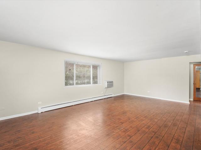 2 BR, 1 BA Apartment 200 S Blvd, Evanston, IL 60202