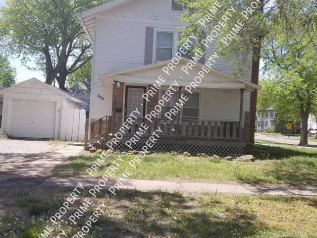 2 BR, 1 BA Apartment 200 S 12th, Salina, KS 67401