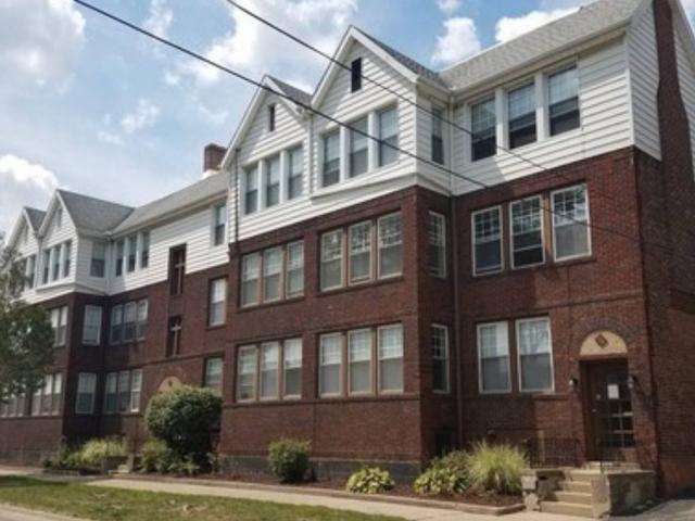 2 BR, 1 BA Apartment 200 Steward Avenue Unit 208 A B2, Jackson, MI 49201