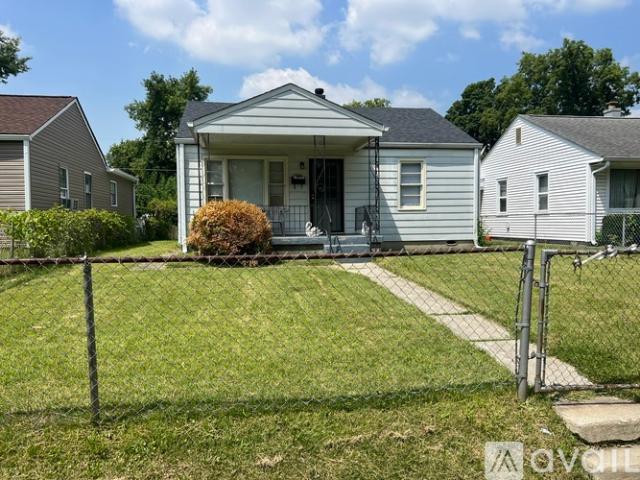 2 BR, 1 BA Apartment 2016 North Euclid Avenue, Indianapolis, IN 46218