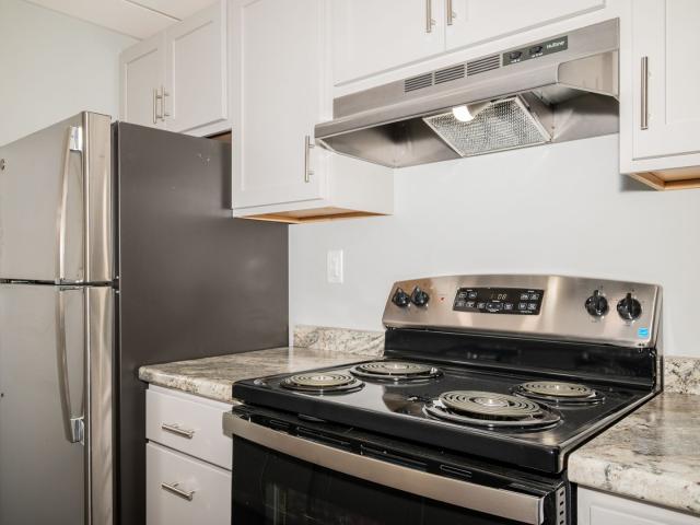 2 BR, 1 BA Apartment 201 1ST AVE, BARABOO, WI 53913