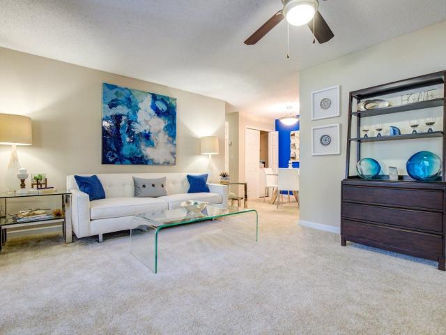 2 BR, 1 BA Apartment 201 W Montgomery Cross Rd Unit 11 137, Savannah, GA 31406