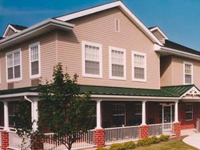2 BR, 1 BA Apartment 2020 Featherbed Lane, Baltimore, MD 21207