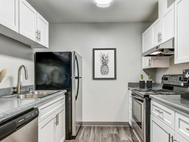 2 BR, 1 BA Apartment 2025 W El Camino Ave Unit AUCRKP, Sacramento, CA 95833