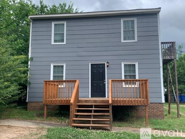 2 BR, 1 BA Apartment 202 Selwyn Alley, Unit A, Raleigh, NC 27601