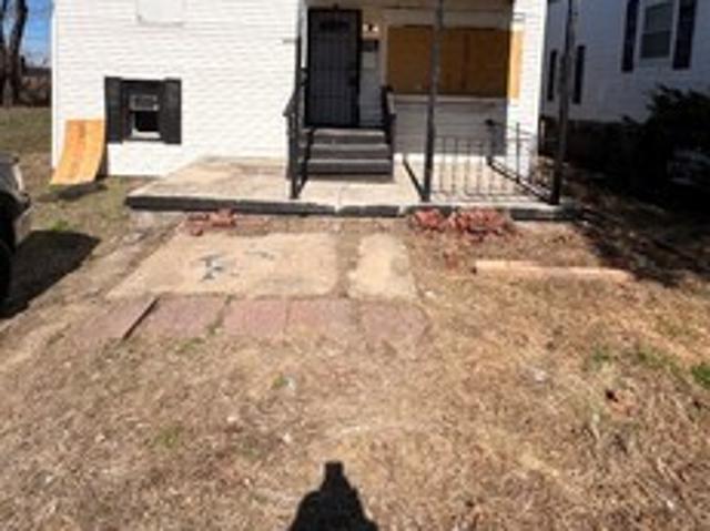 2 BR, 1 BA Apartment 2032 E N St, Decatur, IL 62521