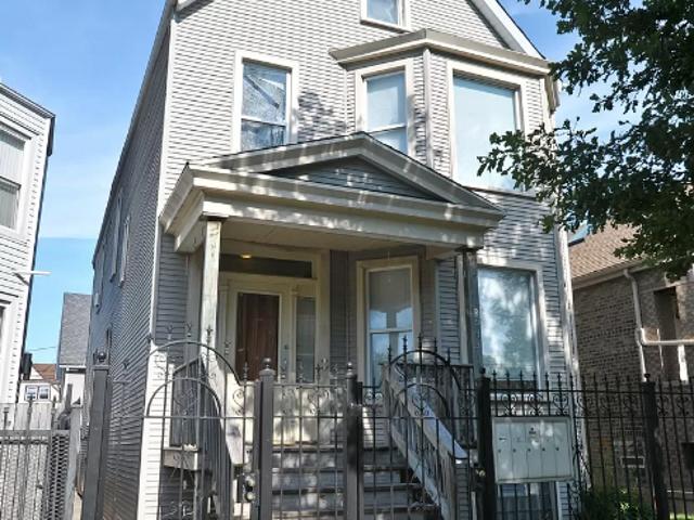 2 BR, 1 BA Apartment 2033 N. Avers Ave. 1F, Chicago, IL 60647