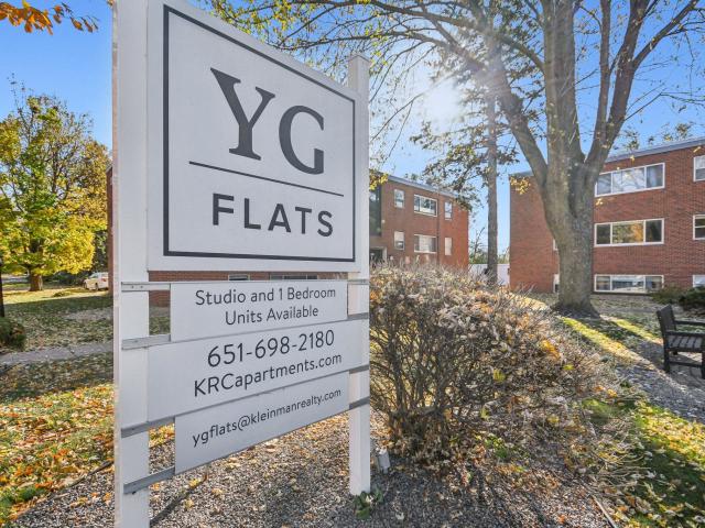 2 BR, 1 BA Apartment 2034 Yorkshire Avenue Unit 1, Saint Paul, MN 55116