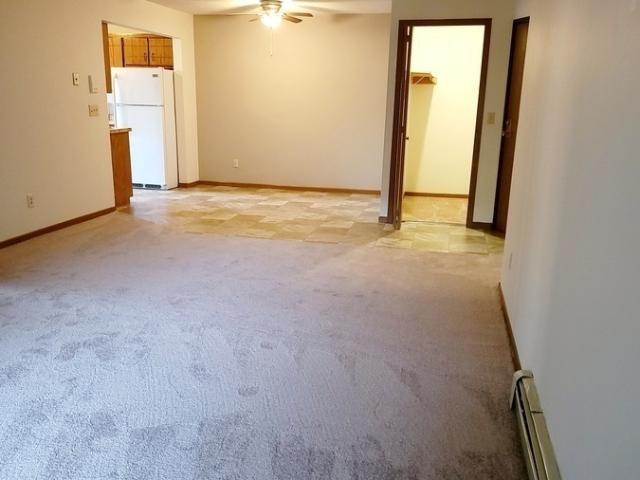 2 BR, 1 BA Apartment 2044 15th St N, St. Cloud, MN 56303