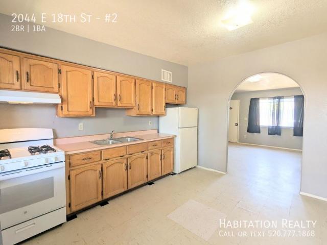 2 BR, 1 BA Apartment 2044 E 18th St, Tucson, AZ 85719