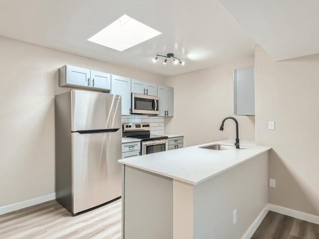 2 BR, 1 BA Apartment 2045 South McClintock Drive Unit 143, Tempe, AZ 85282