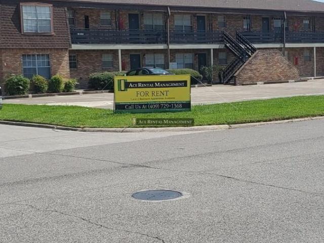 2 BR, 1 BA Apartment 204 10th St, Orange, TX 77630