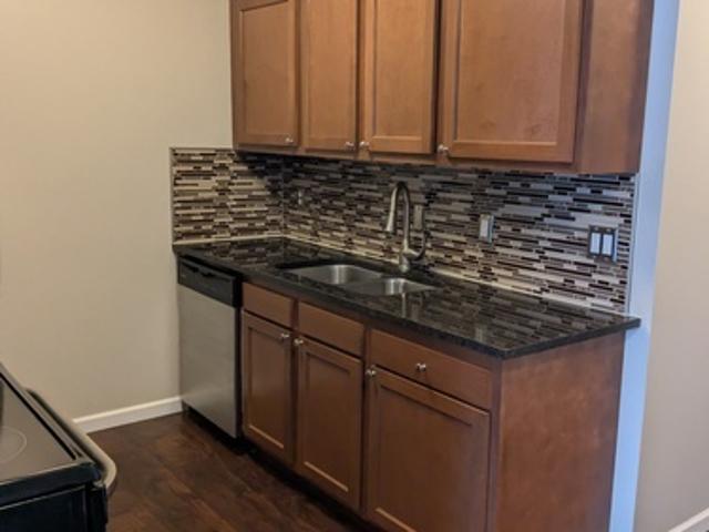 2 BR, 1 BA Apartment 205 Trealout Drive, Unit 205 Trealout Dr B 25 Fenton MI 48430, Fenton, MI 48430