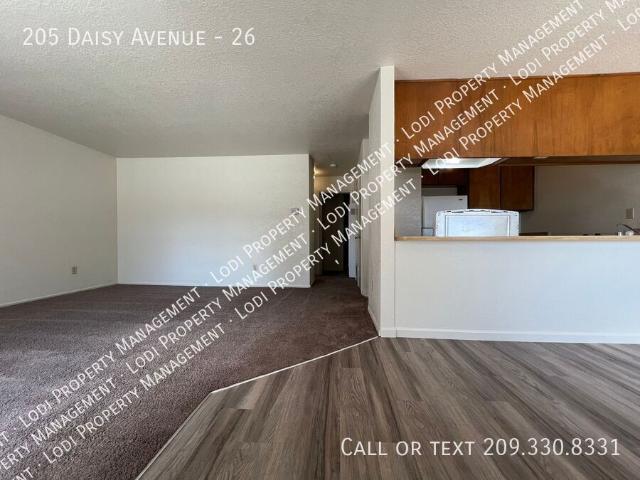 2 BR, 1 BA Apartment 205 Daisy Avenue, Lodi, CA 95240