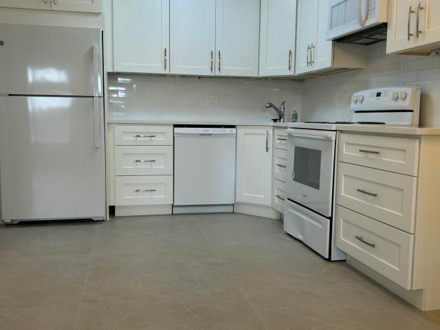 2 BR, 1 BA Apartment 205 Pine High Occupancy Vehicle Circle, Greenacres, FL 33463