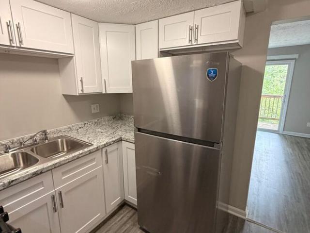 2 BR, 1 BA Apartment 2066 Fairmont Court, Lexington, KY 40502
