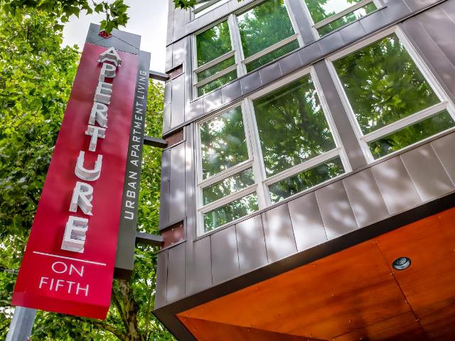 2 BR, 1 BA Apartment 206 5th Avenue North Unit 707, Seattle, WA 98109