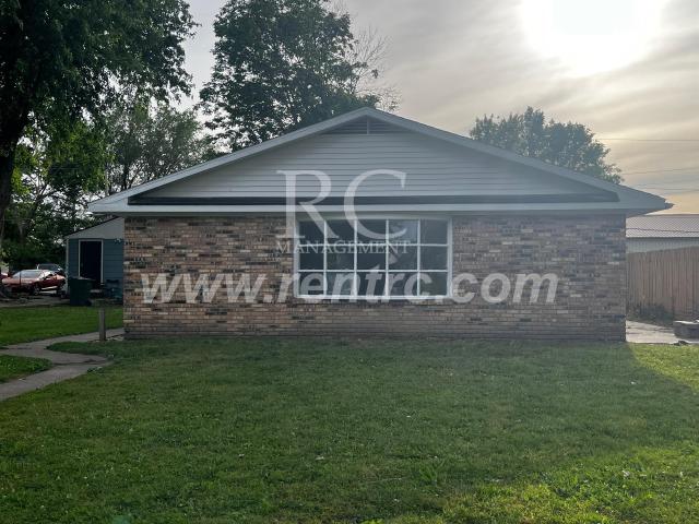 2 BR, 1 BA Apartment 206 A California, Danville, IL 61832