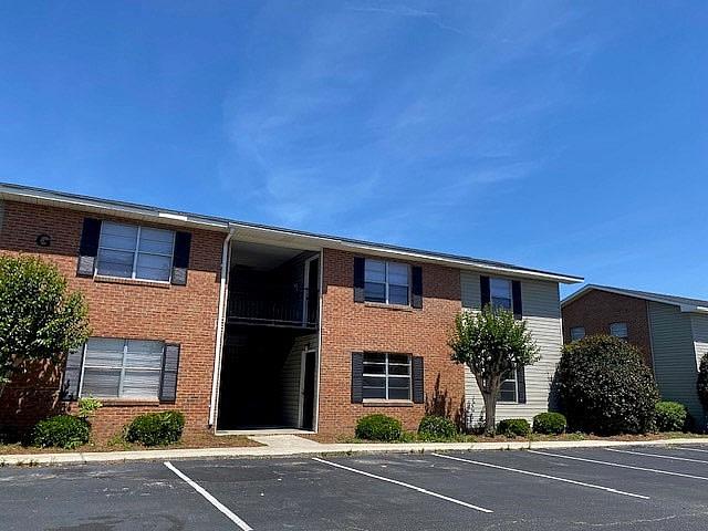 2 BR, 1 BA Apartment 206 Central Avenue Suite A Unit H3, Tifton, GA 31794