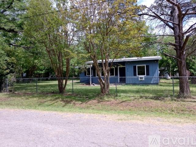 2 BR, 1 BA Apartment 206 Lucky 13 Road, Pottsboro, TX 75076