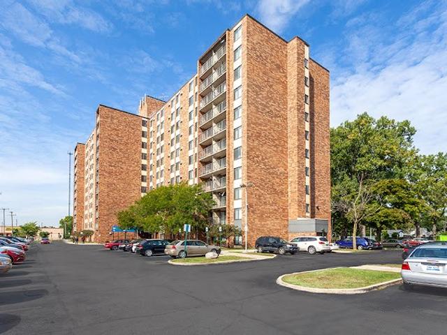 2 BR, 1 BA Apartment 20800 Wyoming Avenue, Ferndale, MI 48220