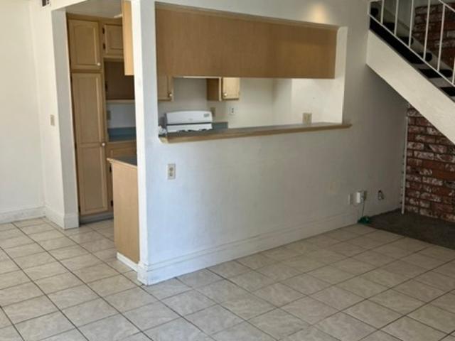 2 BR, 1 BA Apartment 2082 Calle La Sombra, Unit 3, Simi Valley, CA 93063