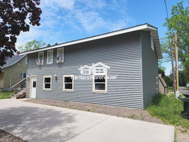 2 BR, 1 BA Apartment 208 4th St Centuria, WI 54824