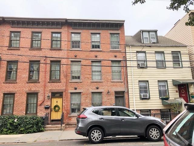 2 BR, 1 BA Apartment 208 3rd St, Jersey City, NJ 07302