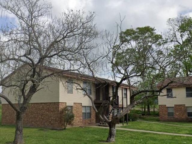 2 BR, 1 BA Apartment 208 Wells Street, Madisonville, TX 77864