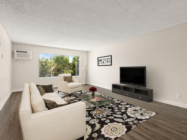 2 BR, 1 BA Apartment 20909 Parthenia Street Unit 20919P13, Canoga Park, CA 91304