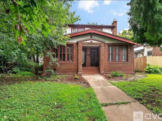 2 BR, 1 BA Apartment 209 Cedar Lake Road North, Unit # 1, Minneapolis, MN 55405