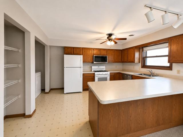 2 BR, 1 BA Apartment 209 Columbus Street, Lodi, WI 53555