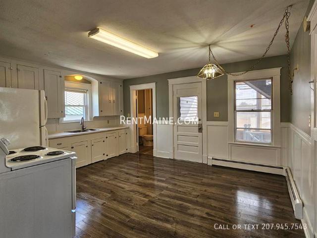 2 BR, 1 BA Apartment 20 Monroe St. Apt Augusta, ME 04330