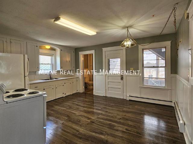 2 BR, 1 BA Apartment 20 Monroe St. Apt Augusta, ME 04330