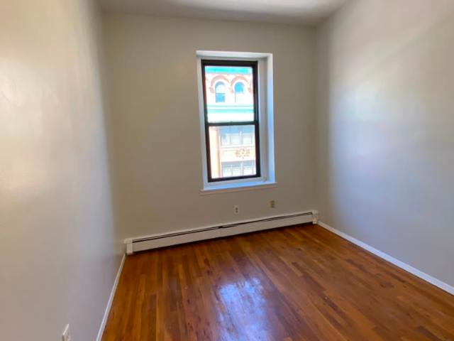 2 BR, 1 BA Apartment 20 N Broadway, Yonkers, NY 10701