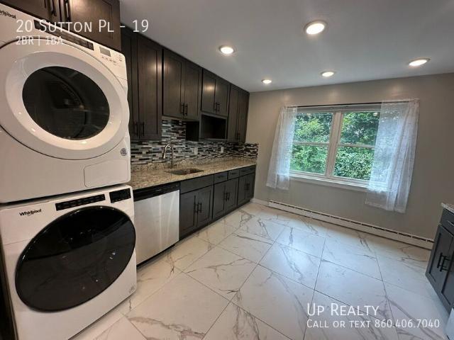 2 BR, 1 BA Apartment 20 Sutton Pl, Groton, CT 06340